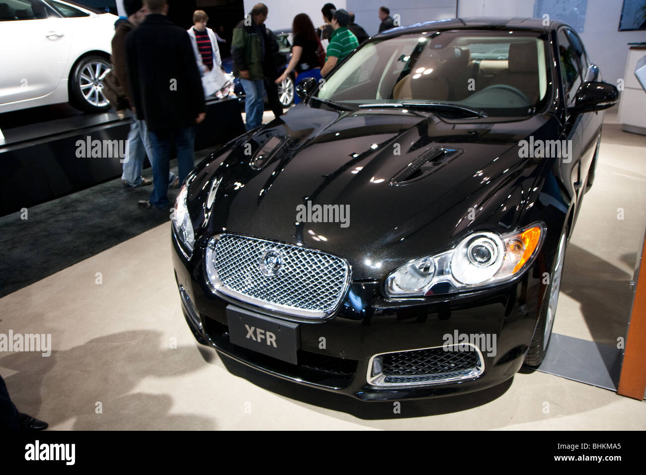 Jaguar xfr hi-res stock photography and images - Alamy