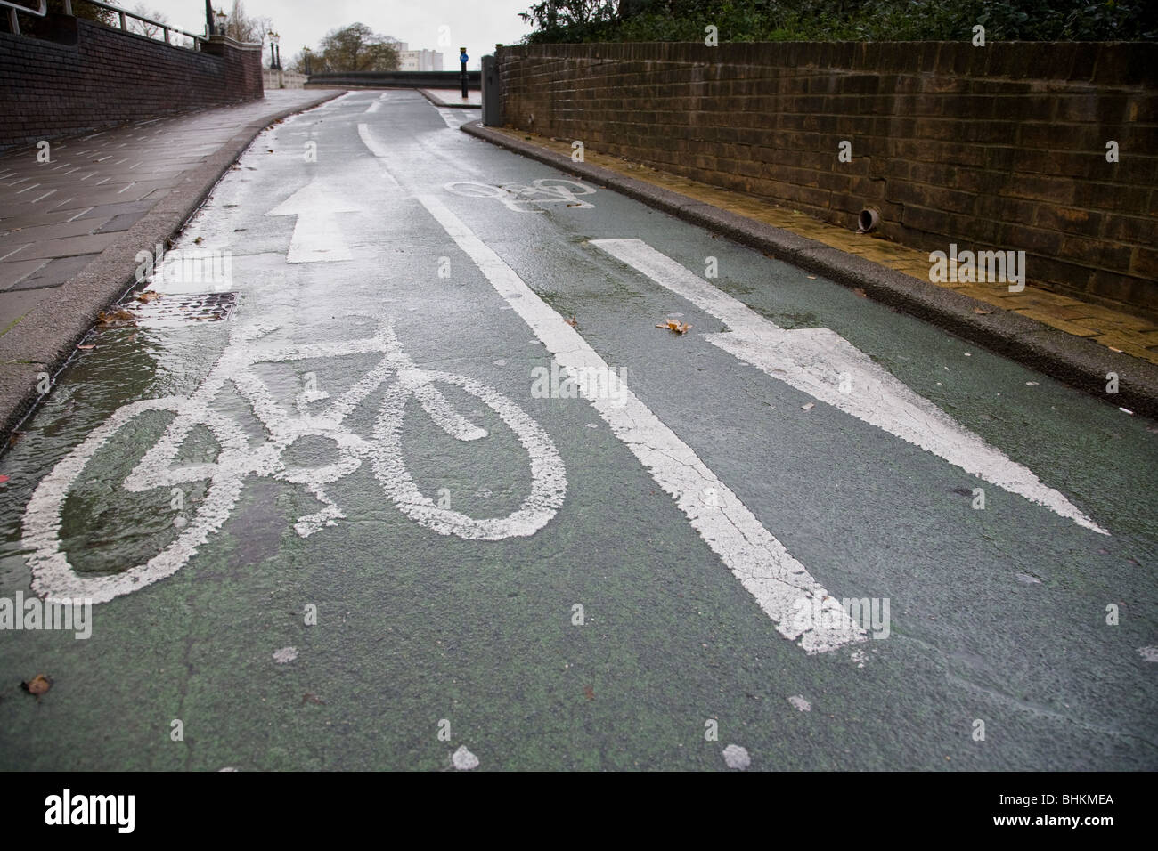Cycle lane sign Stock Photo - Alamy