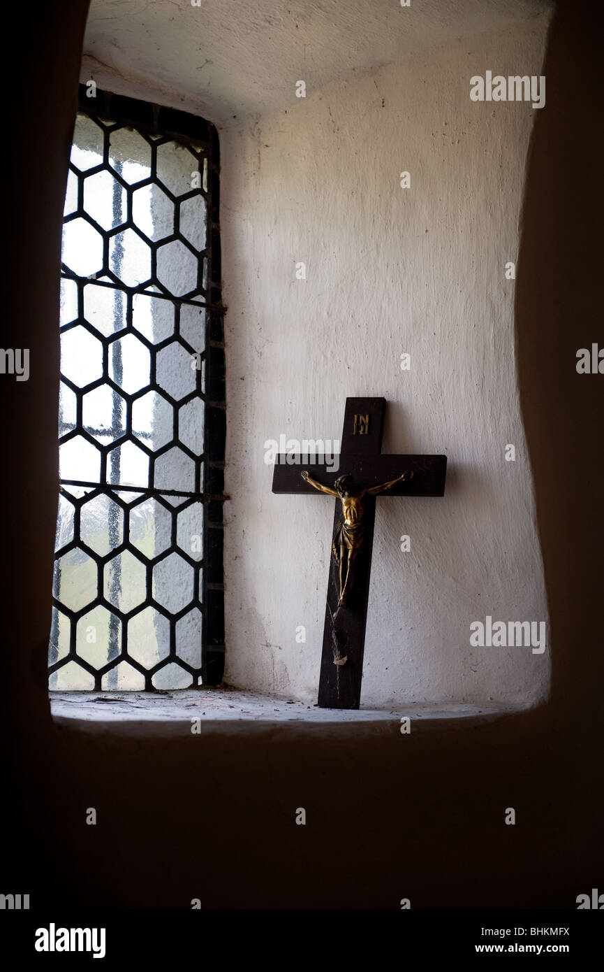 Simple cross hi-res stock photography and images - Alamy