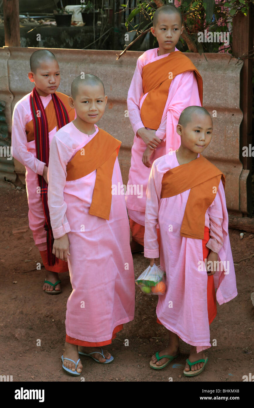 Myanmar, Burma, Yangon, Rangoon, young buddhist nuns Stock Photo - Alamy