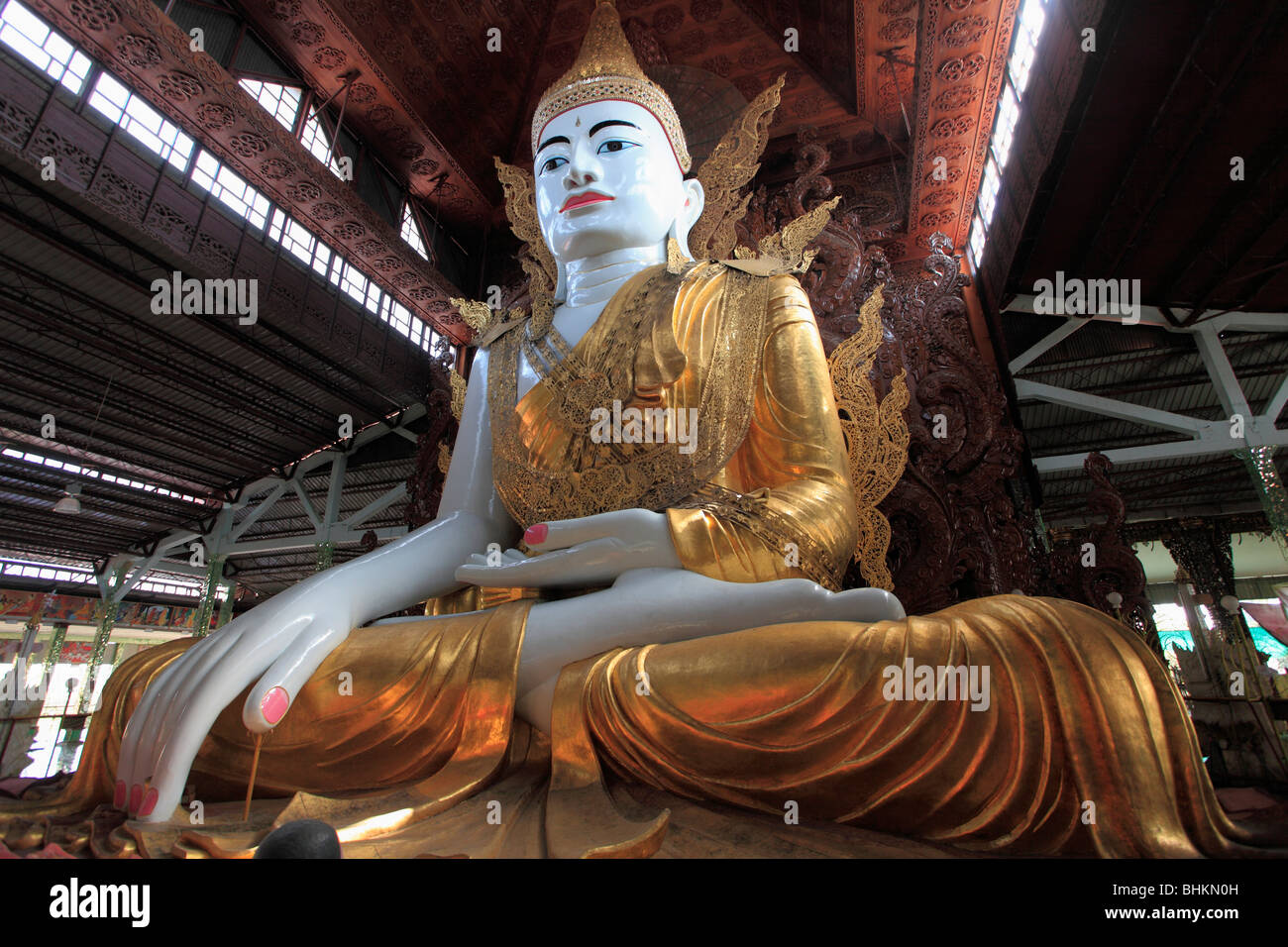 Myanmar, Burma, Yangon, Rangoon, Ngahtatgyi Pagoda, giant Buddha statue ...