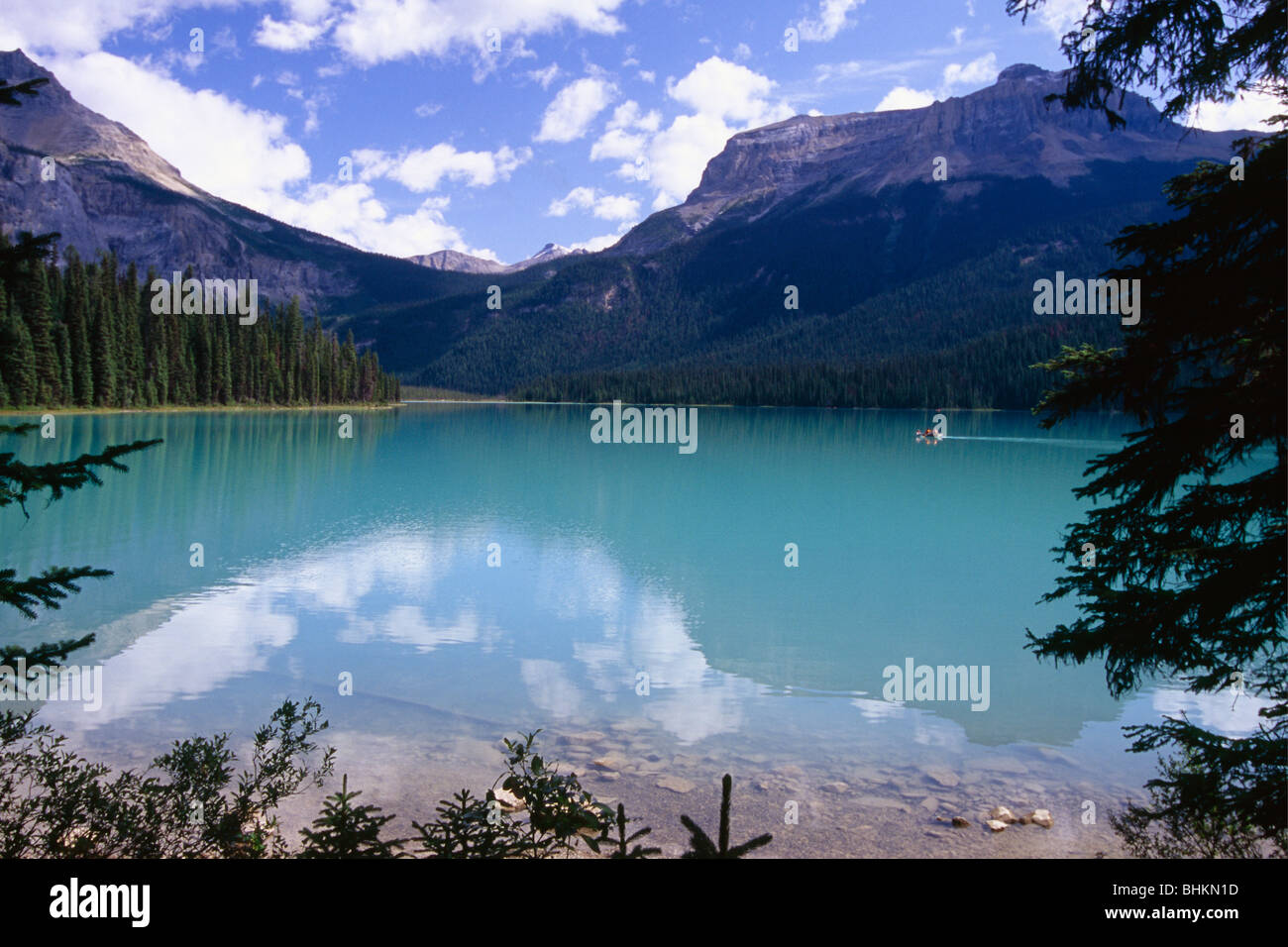 Emerald lake yoho national park hi-res stock photography and images - Alamy