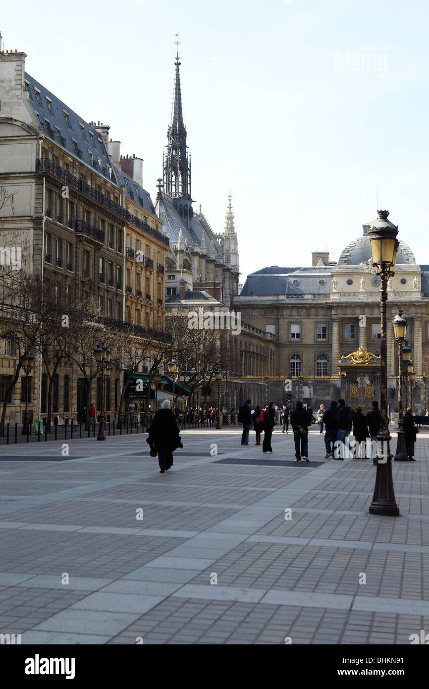 Square in Paris, France Stock Photo - Alamy