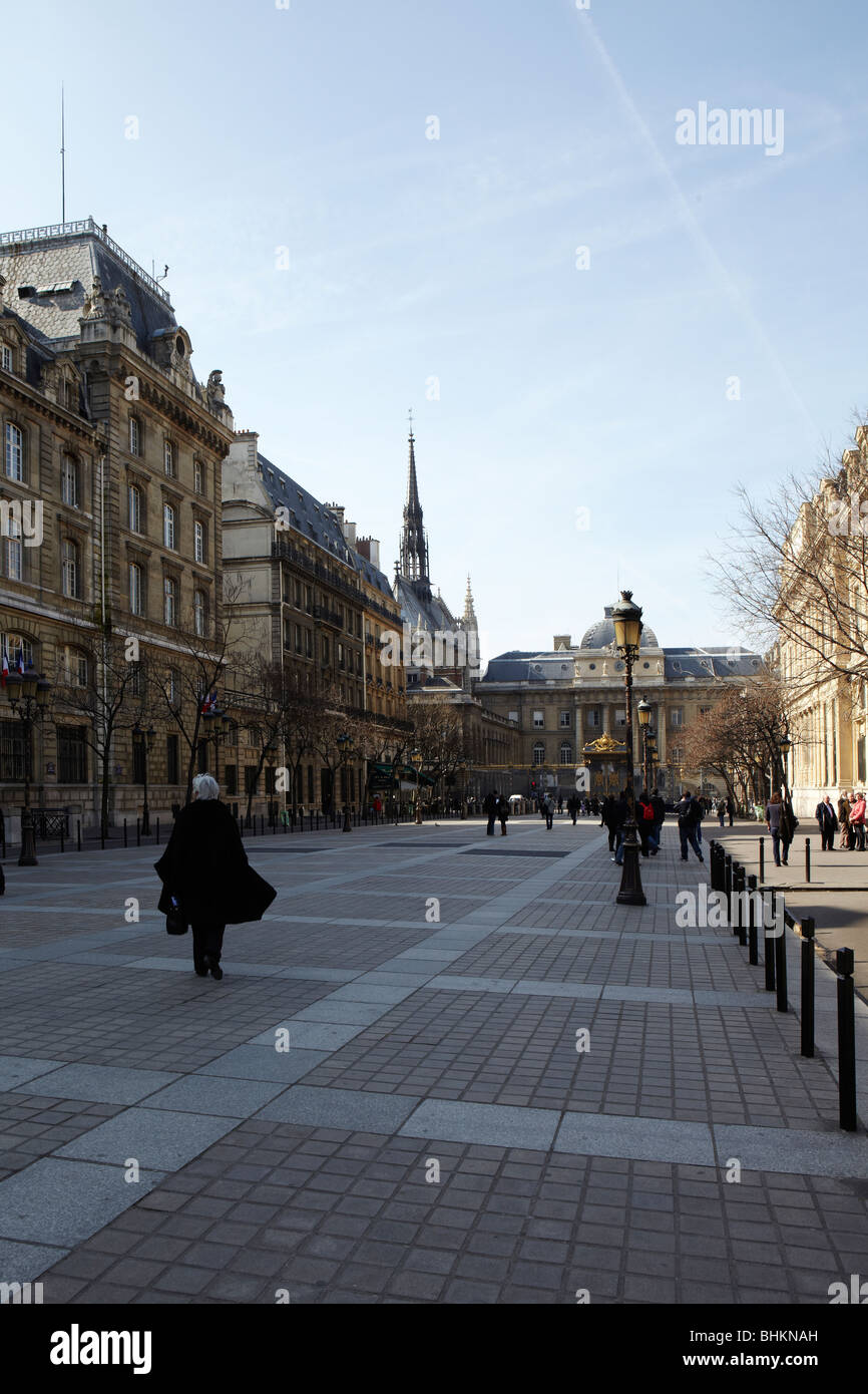 Square in Paris, France Stock Photo - Alamy