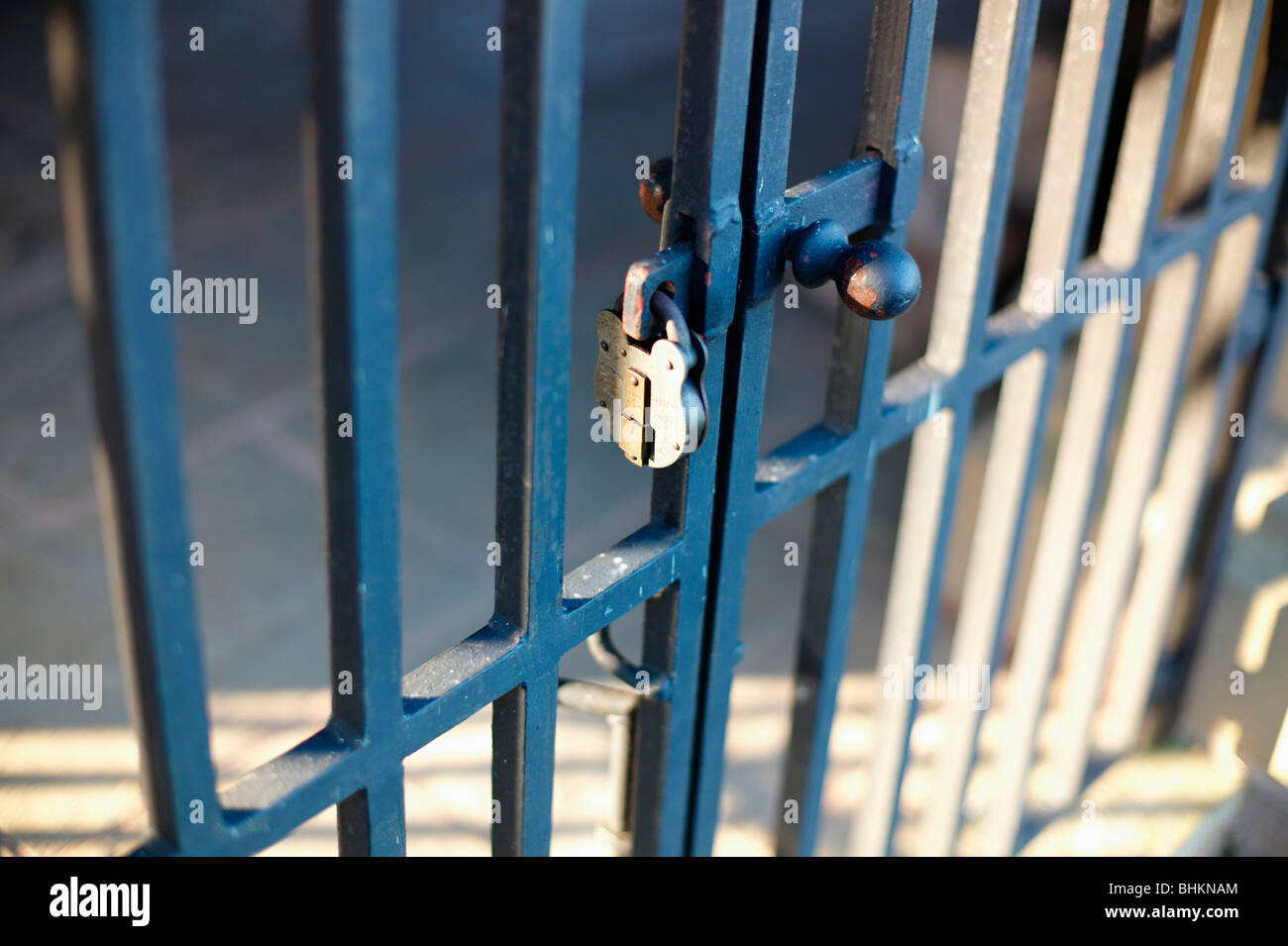 lock on gate Stock Photo - Alamy