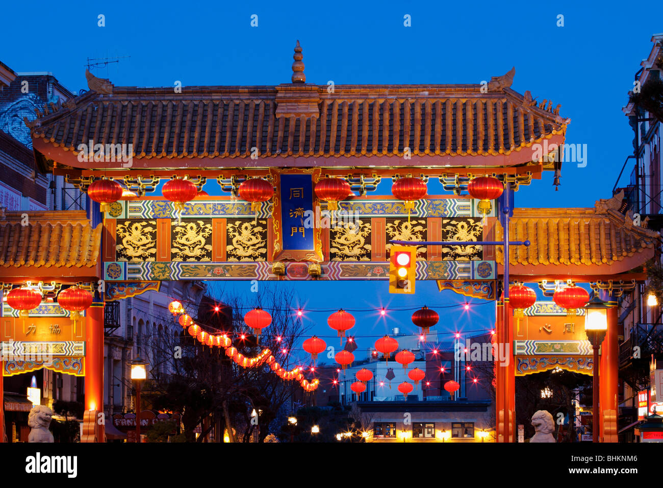 Vancouver chinatown and gate hi-res stock photography and images - Alamy