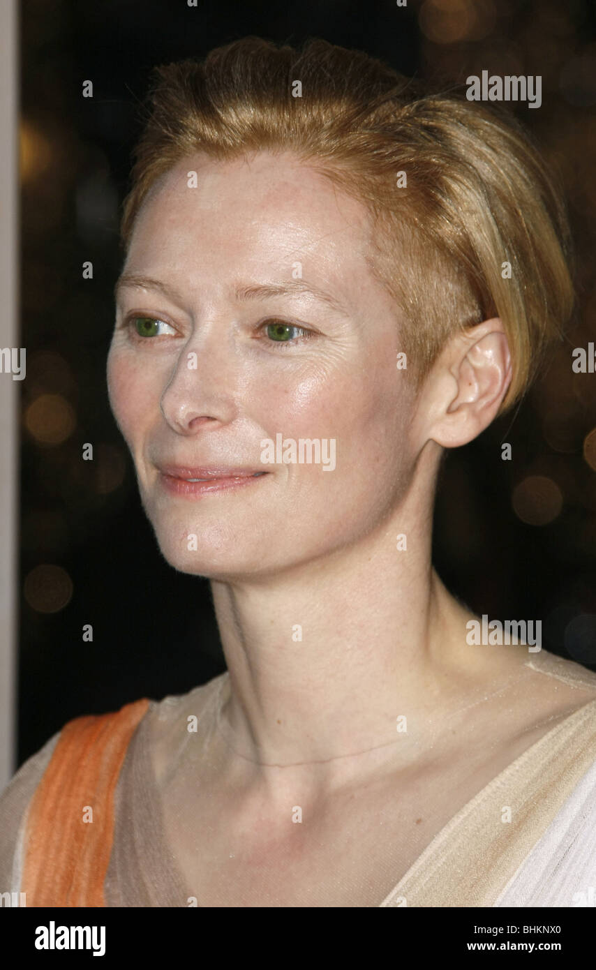 TILDA SWINTON THE CURIOUS CASE OF BENJAMIN BUTTON LOS ANGELES PREMIERE ...