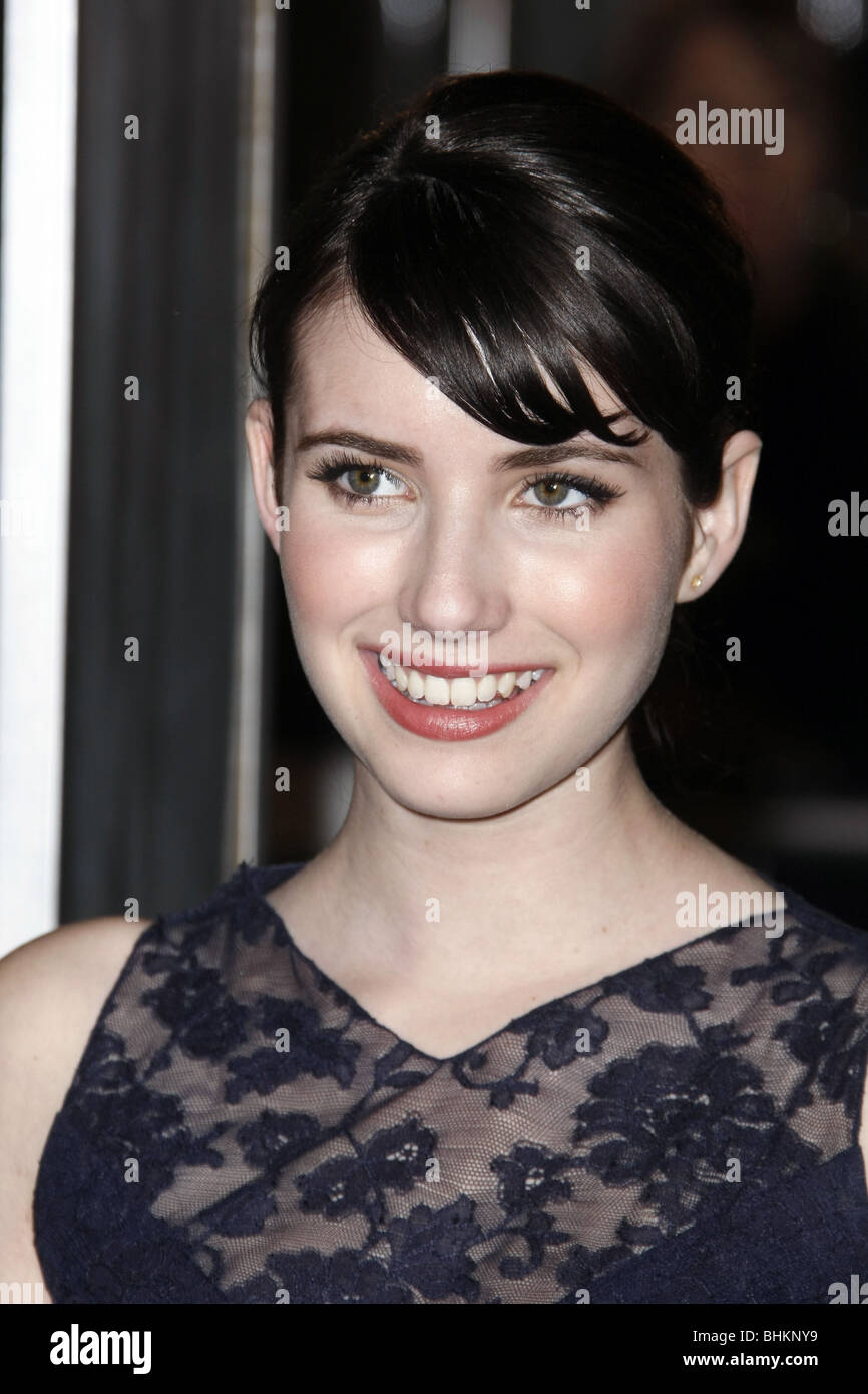 EMMA ROBERTS THE CURIOUS CASE OF BENJAMIN BUTTON LOS ANGELES PREMIERE ...