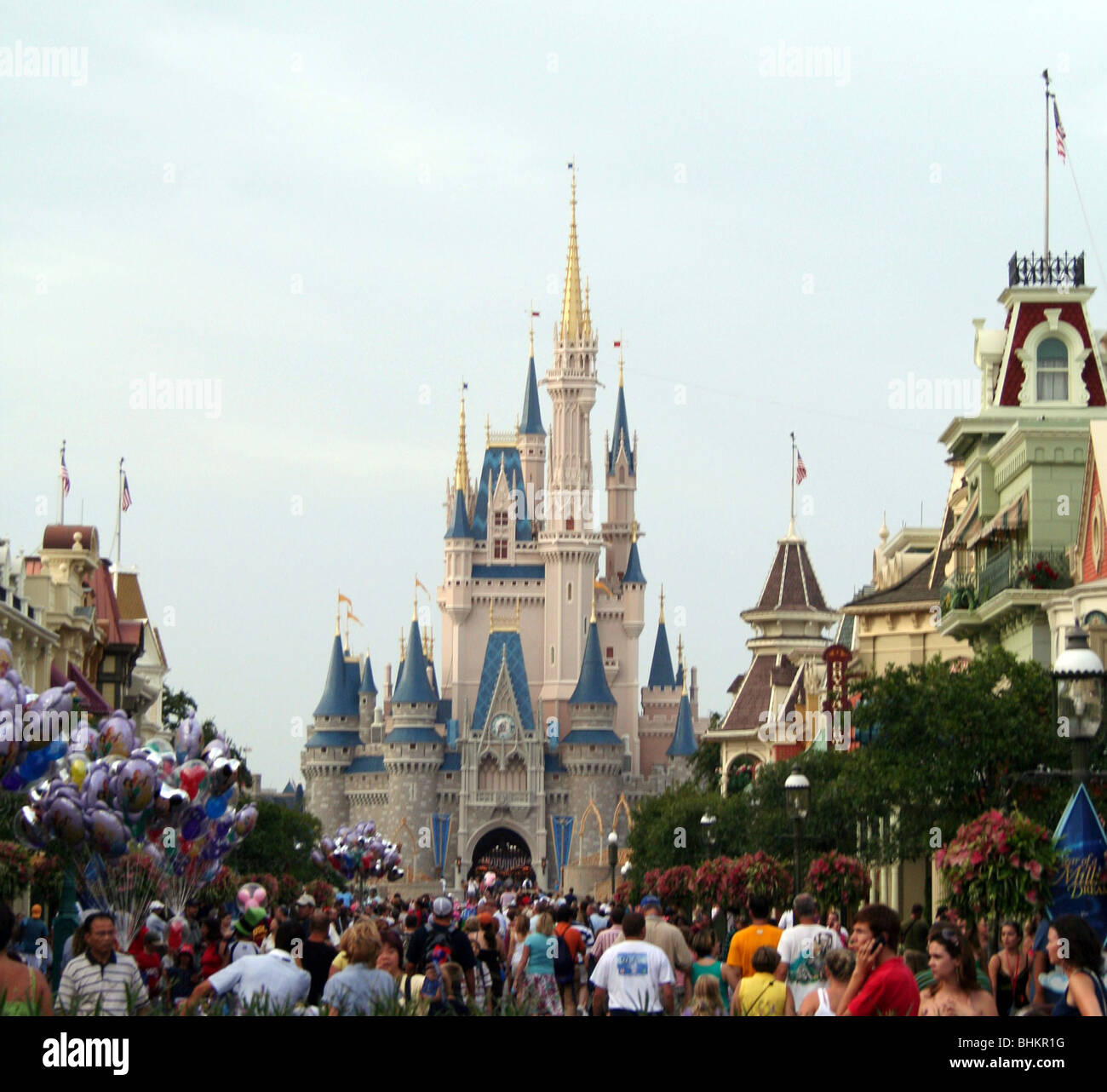 Walt disney world magic kingdom hi-res stock photography and images - Alamy
