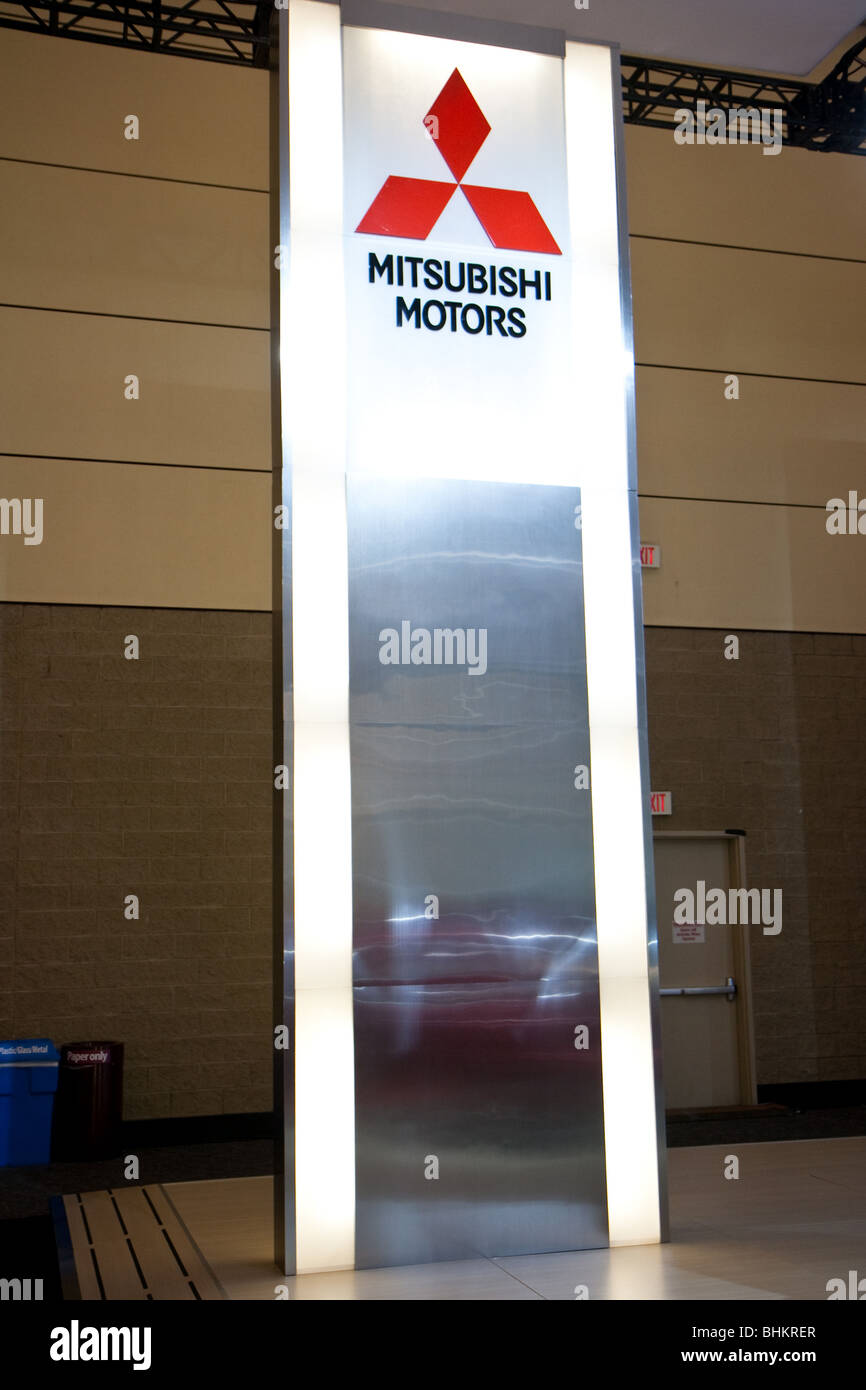 Mitsubishi logo hi-res stock photography and images - Alamy