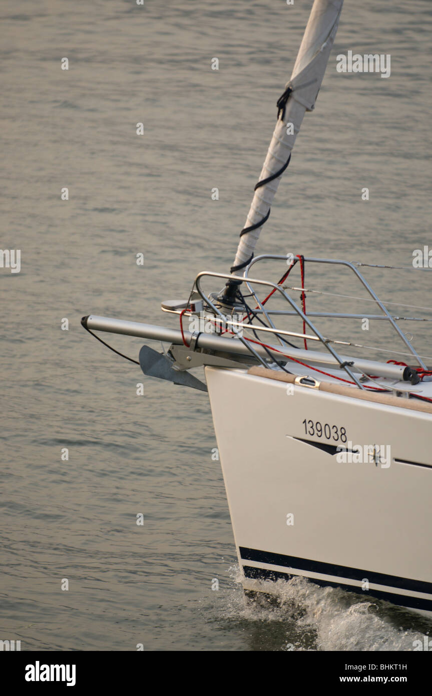 Waves hull boat hi-res stock photography and images - Alamy