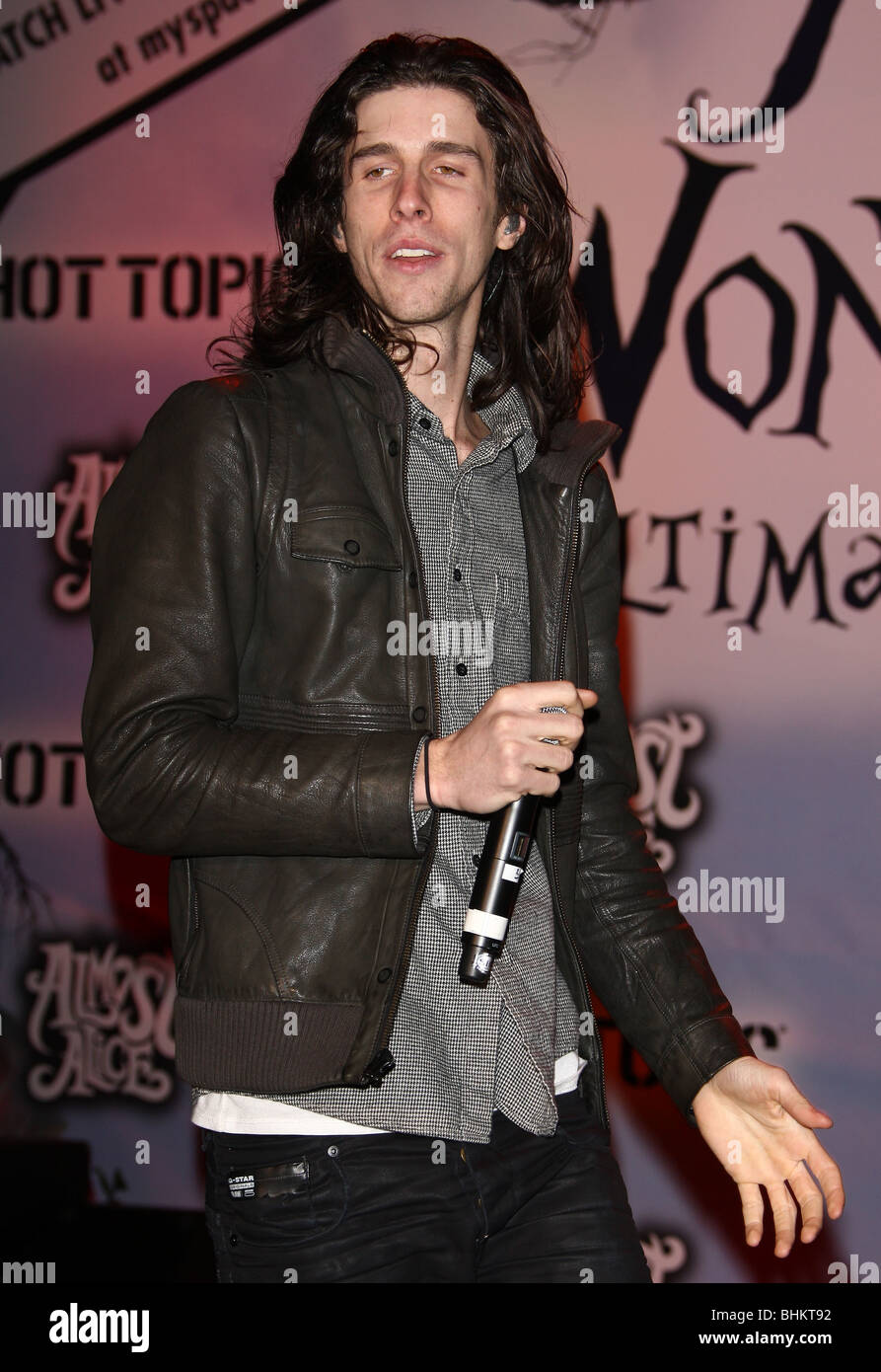 NATHANIEL MOTT ALICE IN WONDERLAND GREAT BIG ULTIMATE FAN EVENT ...