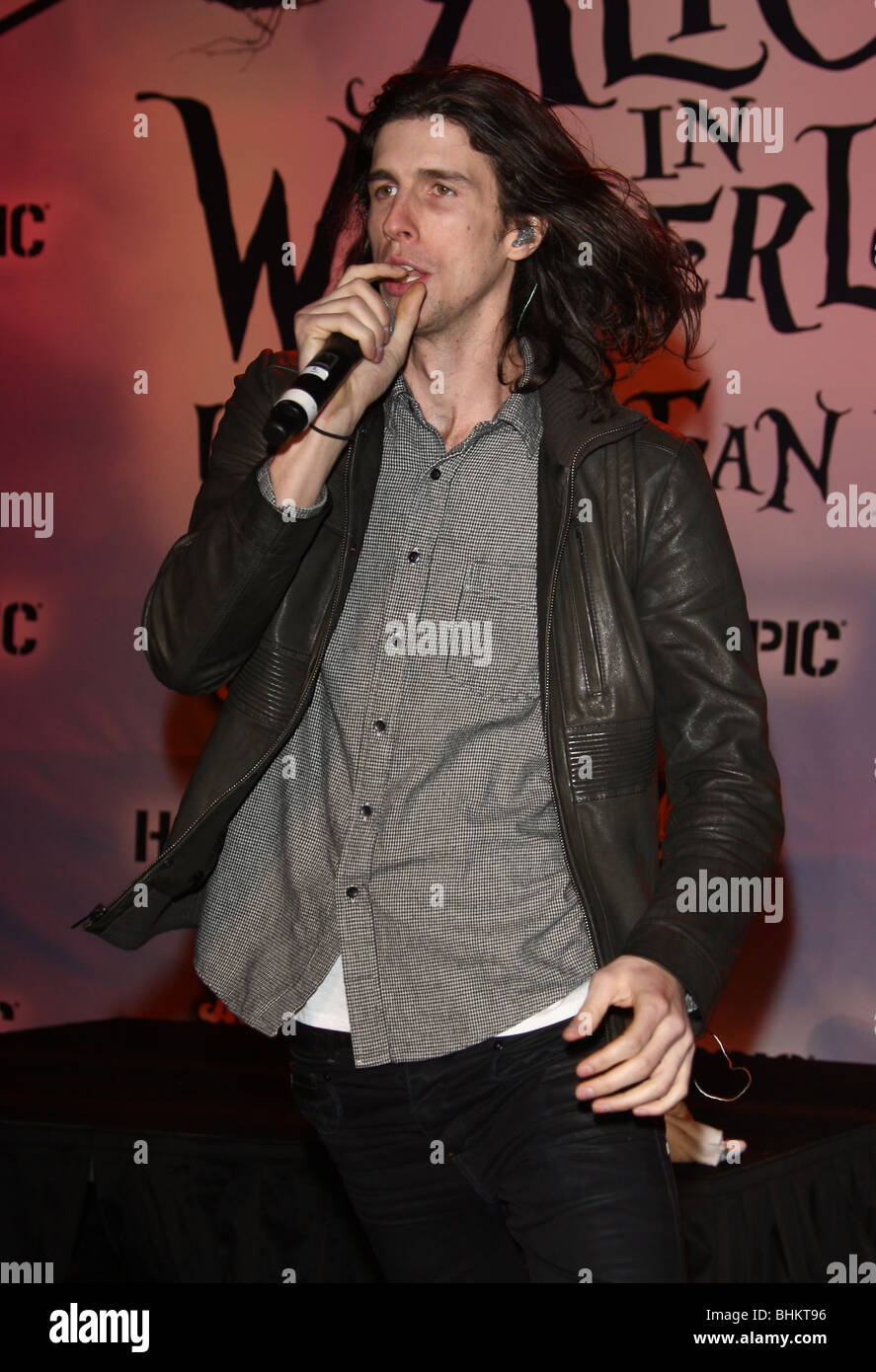 NATHANIEL MOTT ALICE IN WONDERLAND GREAT BIG ULTIMATE FAN EVENT ...