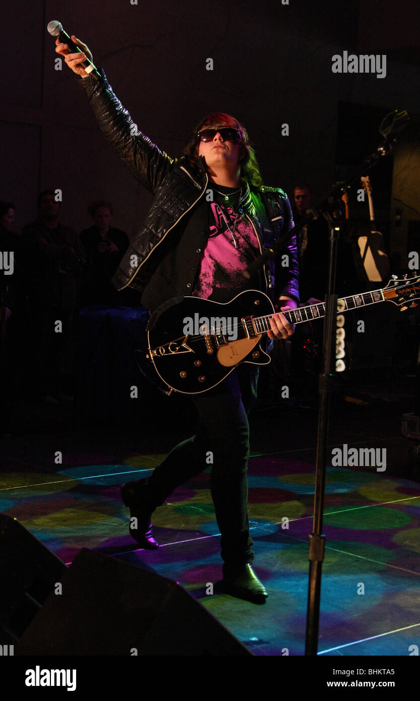 MASON MUSSO ALICE IN WONDERLAND GREAT BIG ULTIMATE FAN EVENT HOLLYWOOD ...