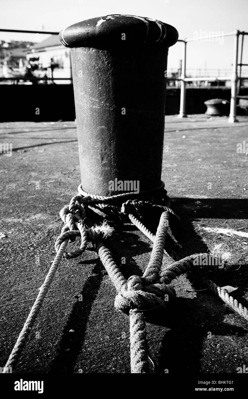 Rope and Bollard in Whitehaven port Stock Photo - Alamy
