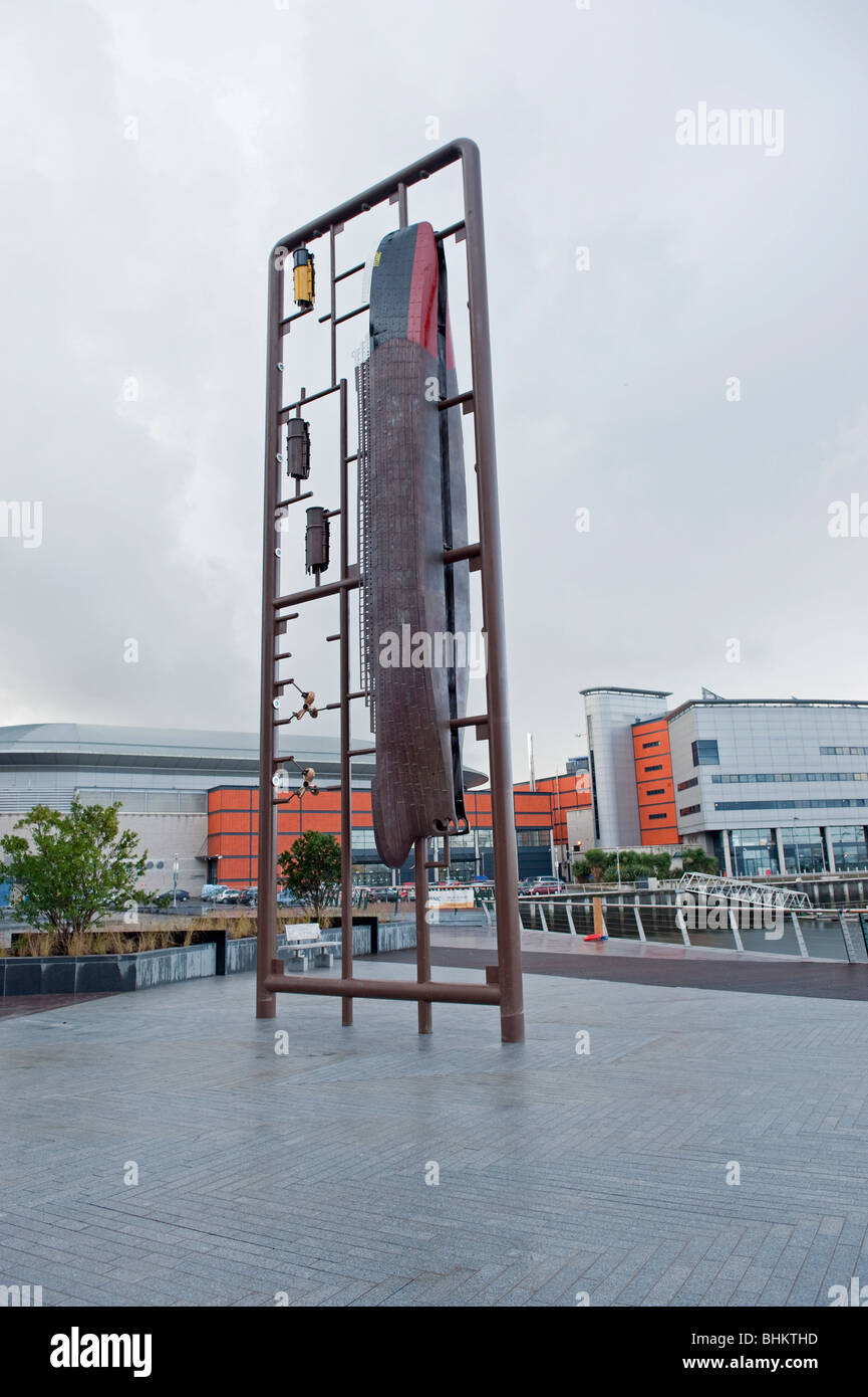 Belfast Titanic Model Sculpture Stock Photo - Alamy