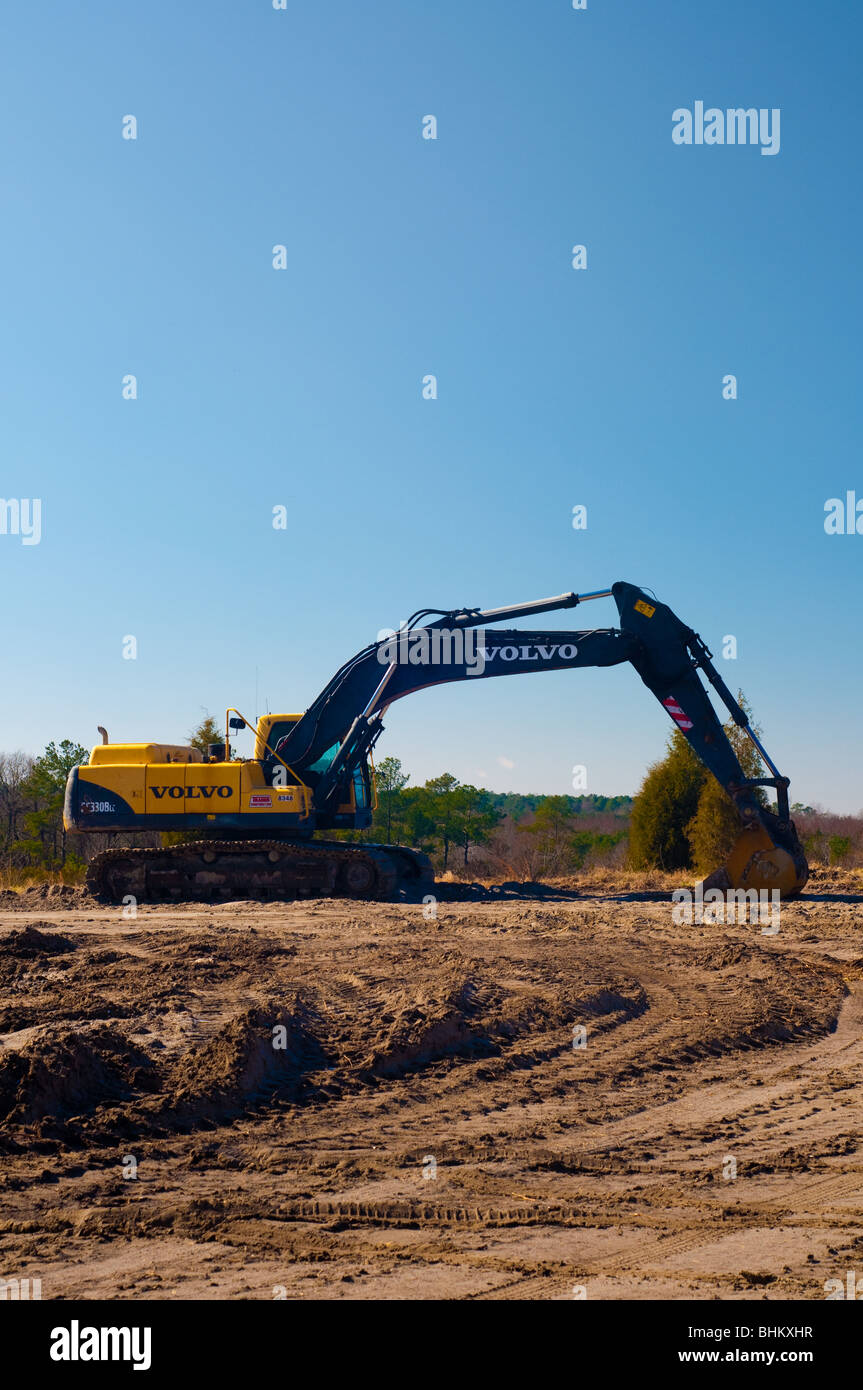 Working track hoe machine hi-res stock photography and images - Alamy