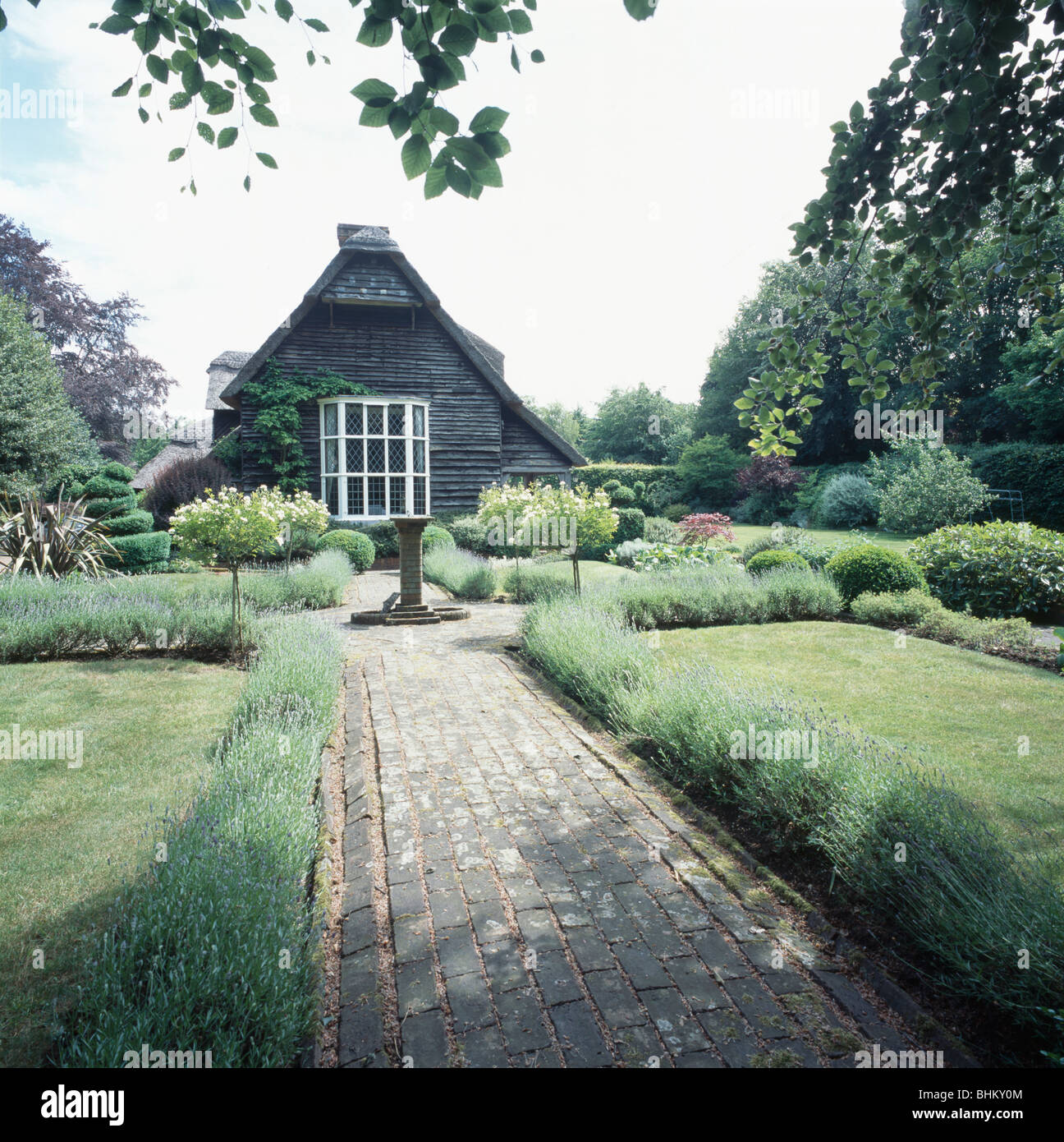 Country cottage garden brick path hi-res stock photography and images ...