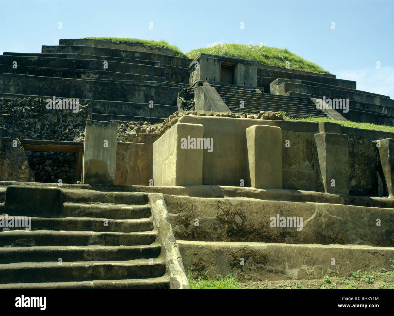 El Salvador. The Maya ruins of Tazumal (AD 100-1200 Stock Photo - Alamy