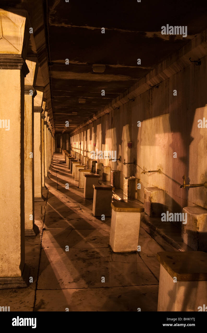 Wudu hi-res stock photography and images - Alamy