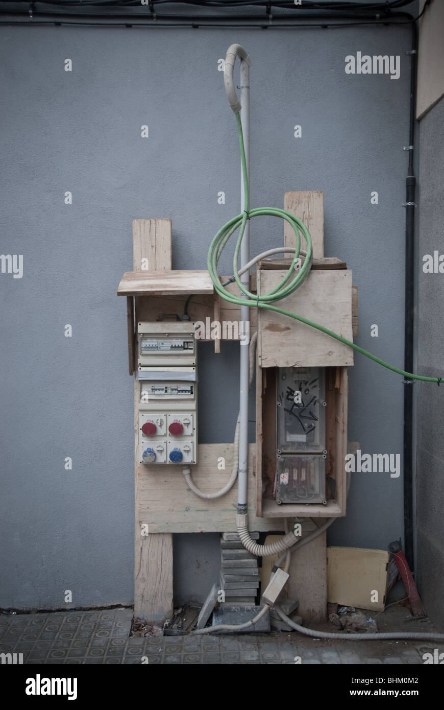 Temporary electrical power supply building hi-res stock photography and ...