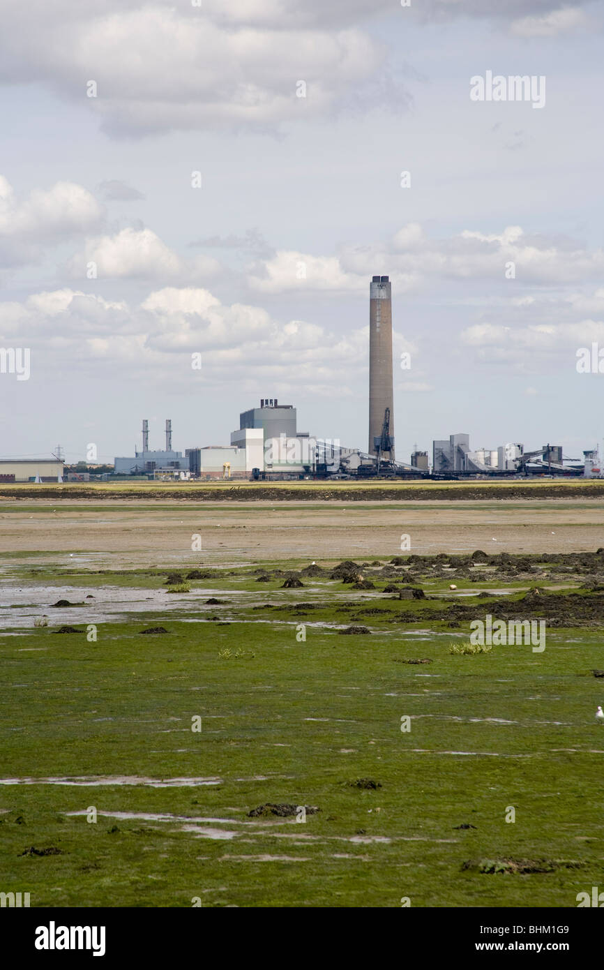 Kingsnorth power station hi-res stock photography and images - Alamy