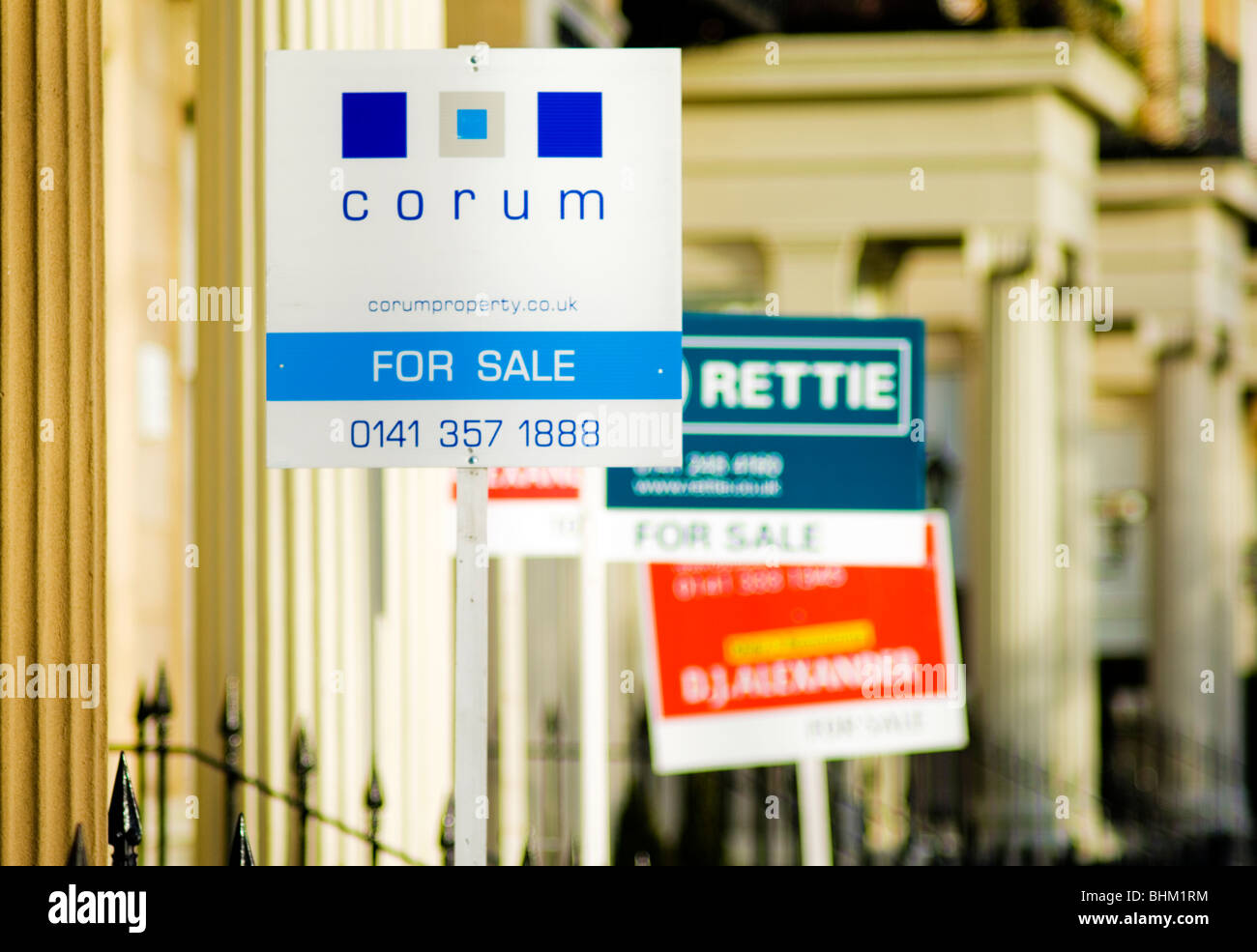 Estate agent signs scotland hi-res stock photography and images - Alamy