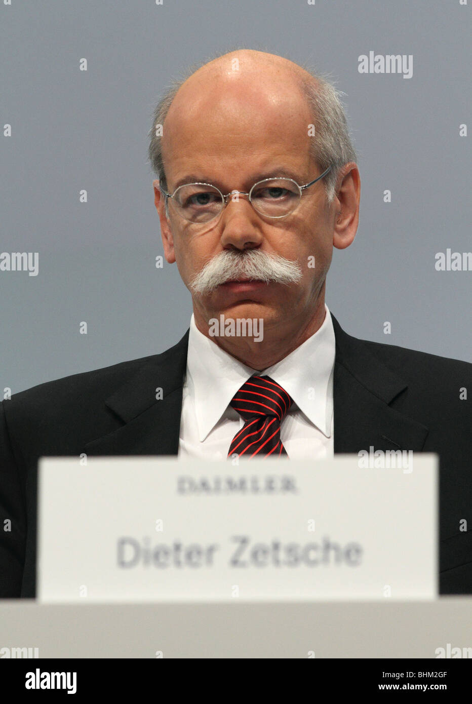 Mercedes ceo dieter zetsche hi-res stock photography and images - Alamy