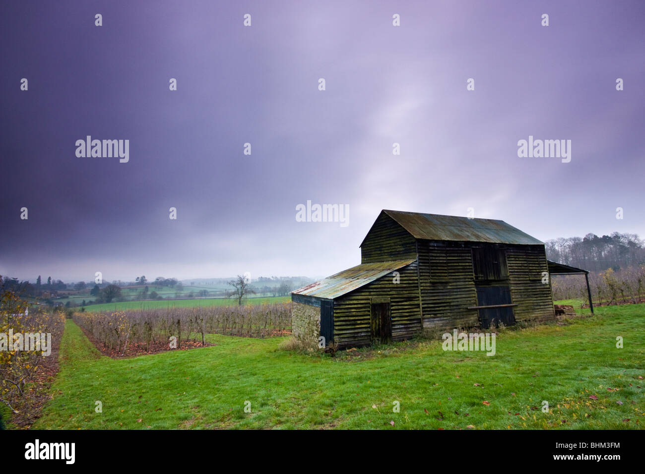 Orchard barn hi-res stock photography and images - Alamy