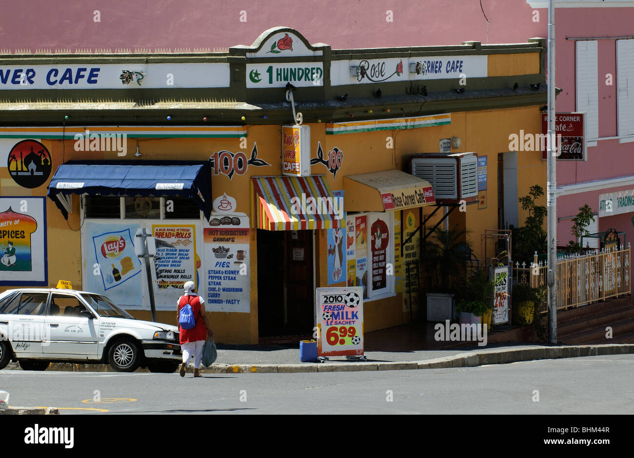 Corner shop store hi-res stock photography and images - Alamy