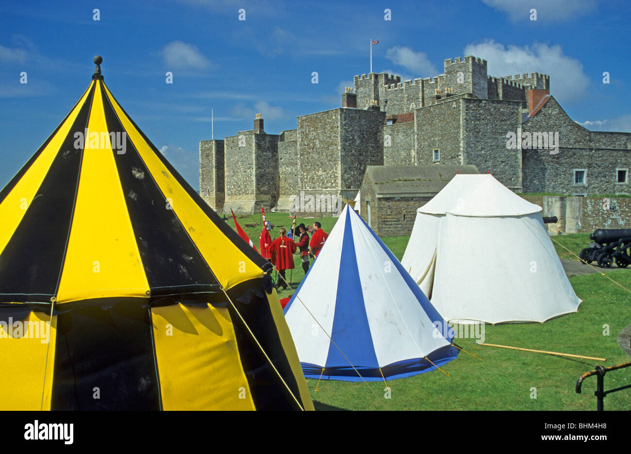 Medieval england games hi-res stock photography and images - Alamy