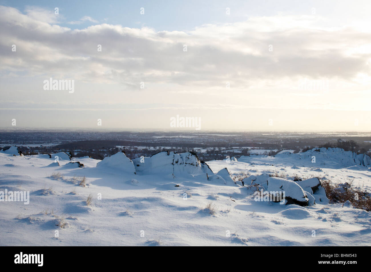 Leicester winter people walking hi-res stock photography and images - Alamy