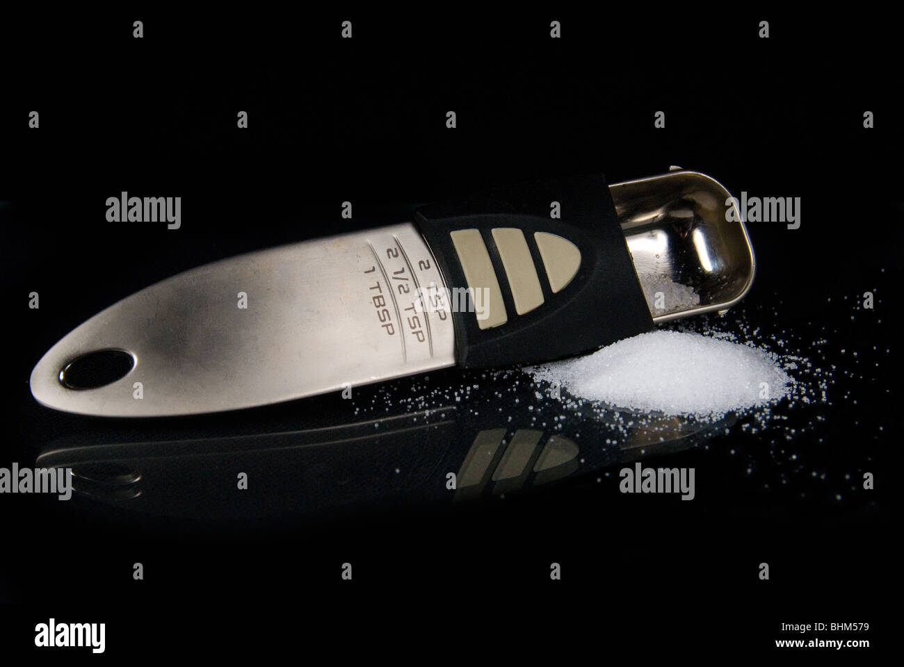 Sodium chloride hi-res stock photography and images - Alamy