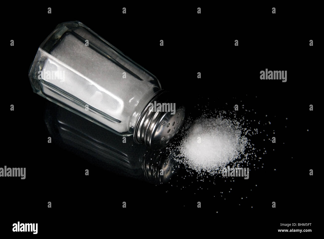 Sodium chloride crystals hi-res stock photography and images - Alamy