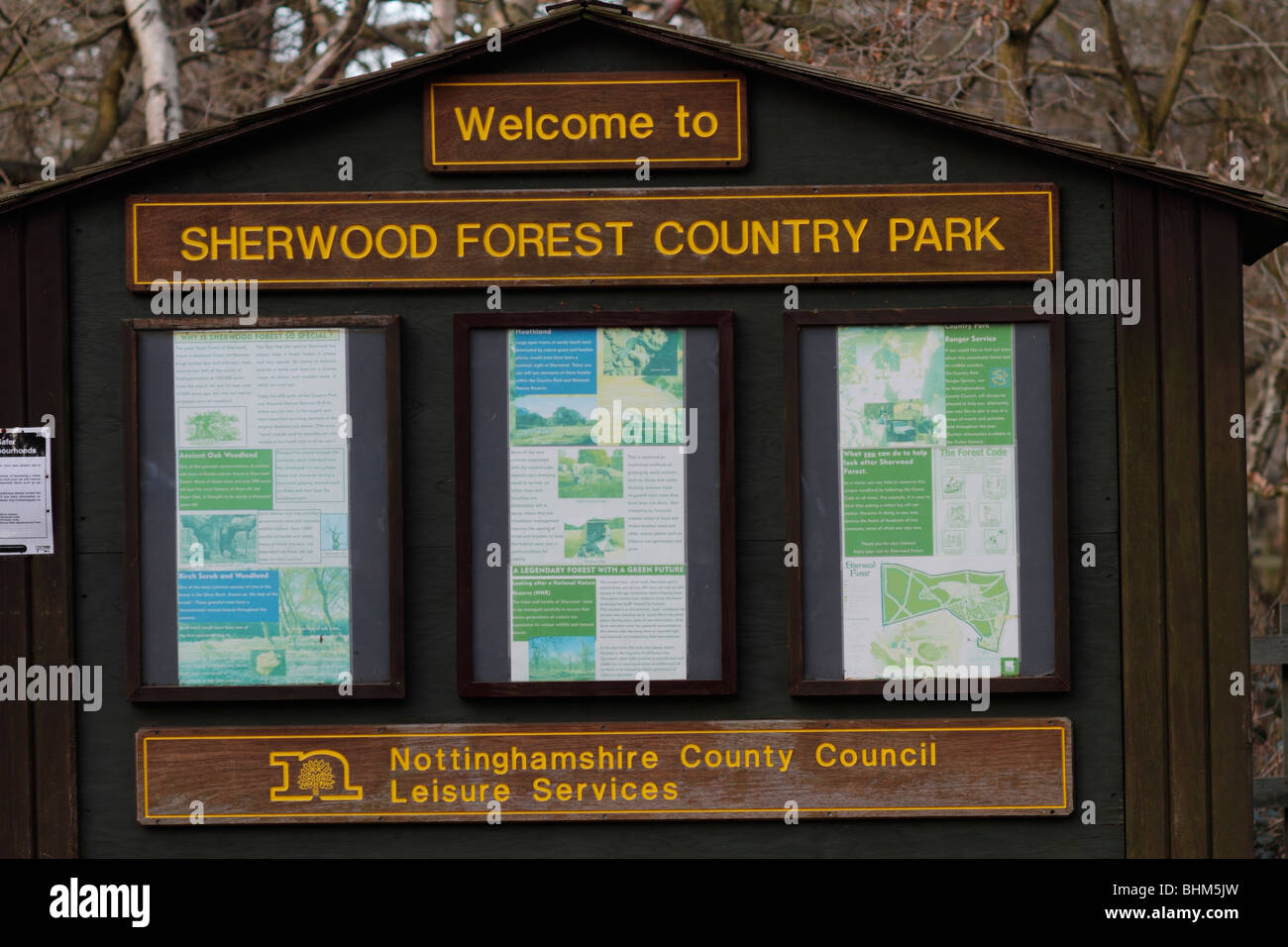 Welcome to Sherwood Forest Country Park sign by Nottinghamshire County ...