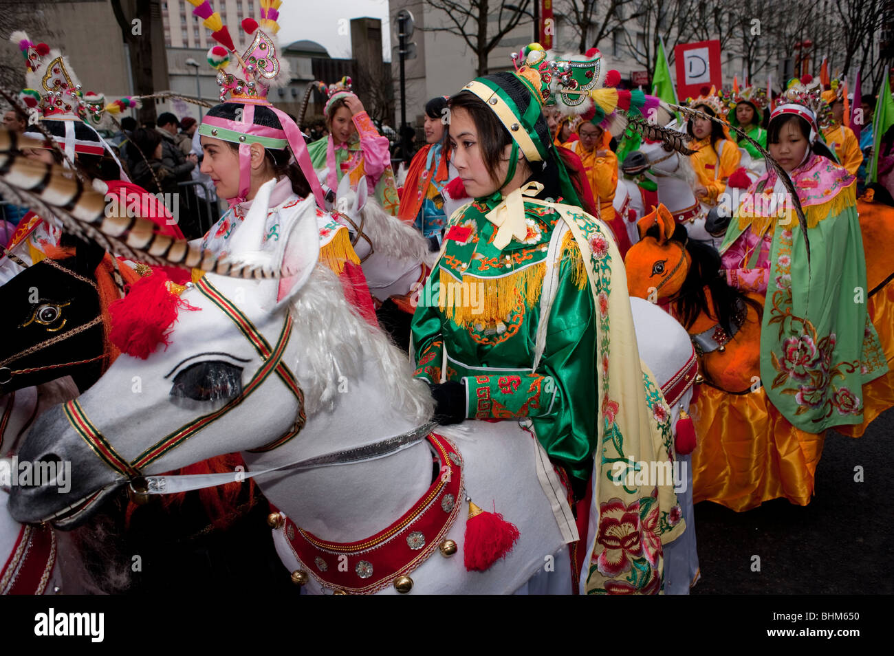Paris, France, Chinese Women Dressed in Traditional Chinese Dresses in ...