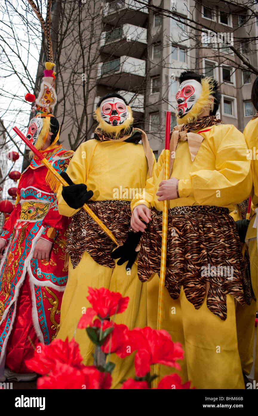 Chinese masks colorful colourful hi-res stock photography and images ...
