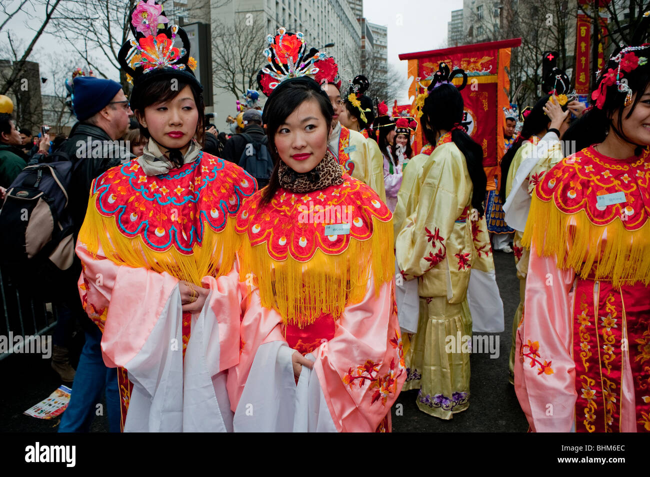 Paris, France, Portrait Young Chinese teenagers Women in Traditional ...