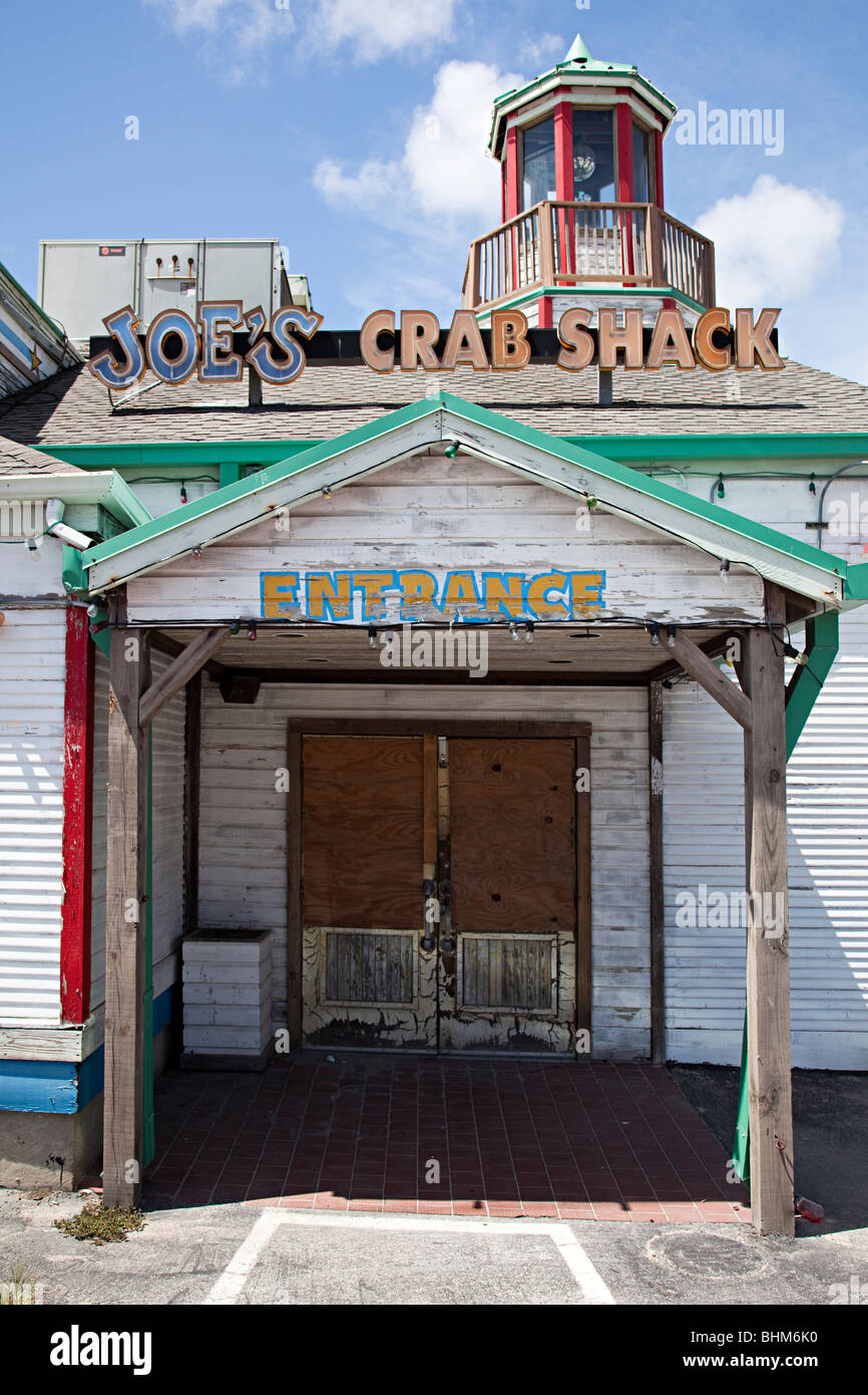 Pier shack hi-res stock photography and images - Alamy