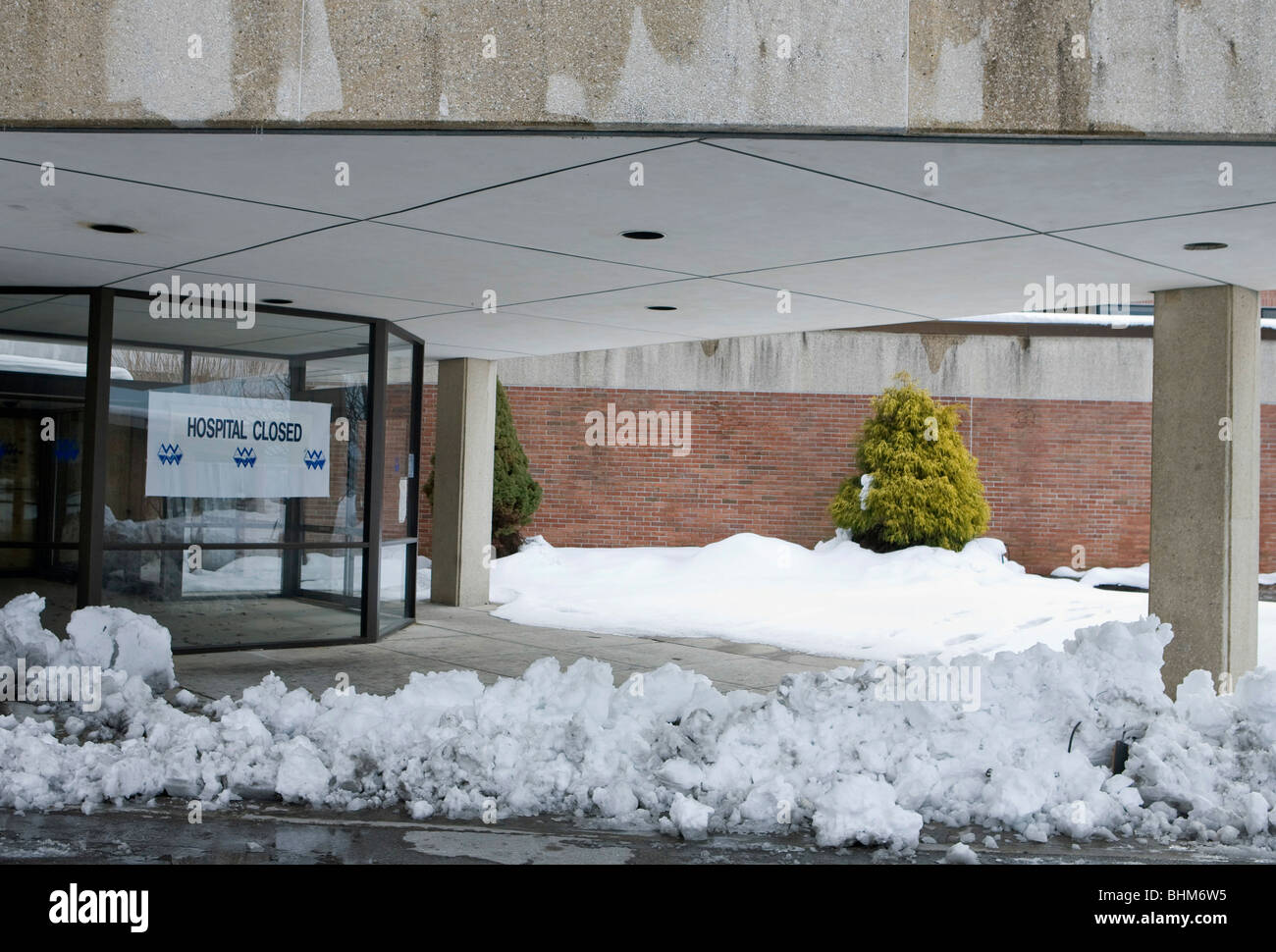 Closed hospital us hi-res stock photography and images - Alamy