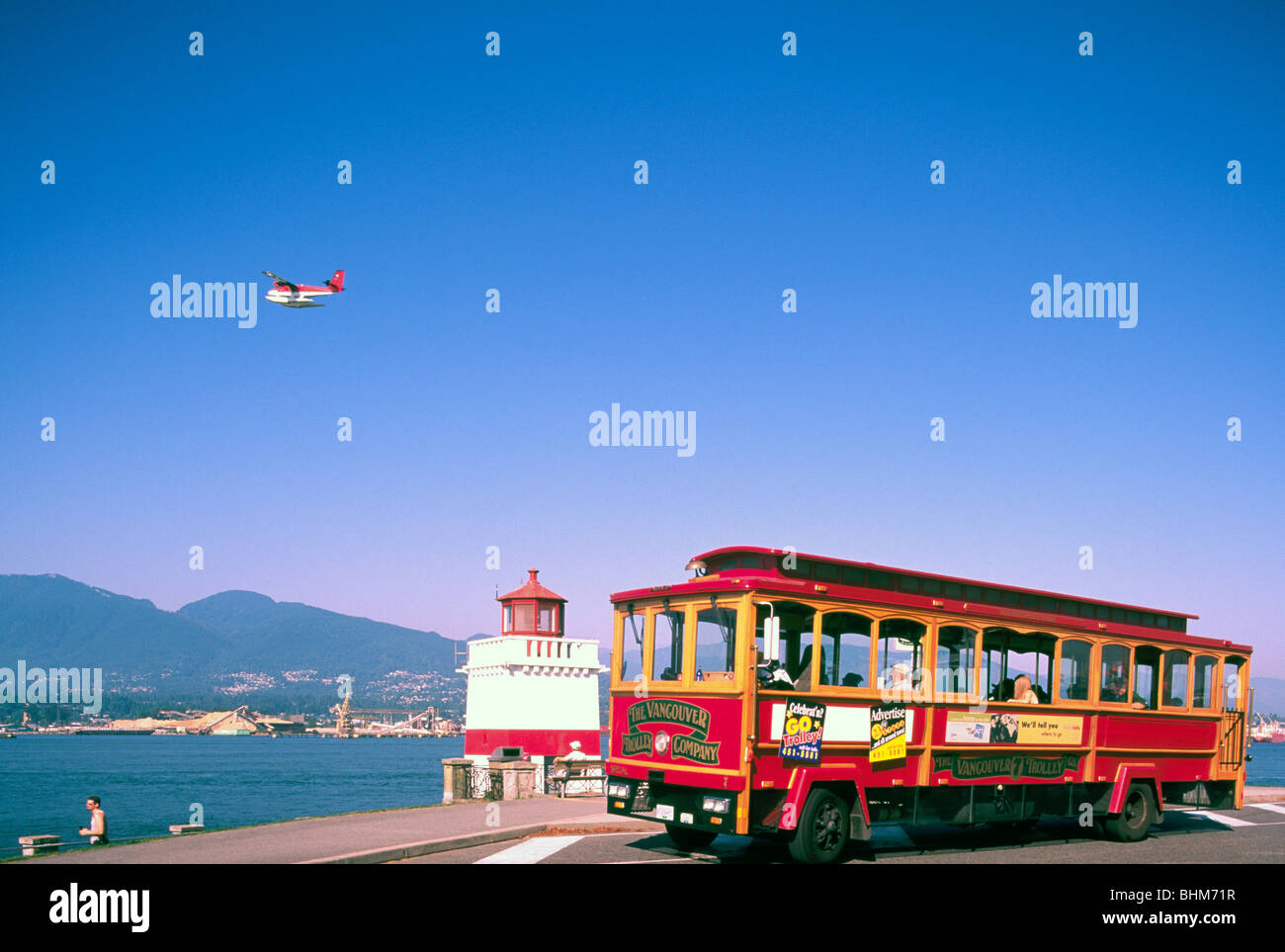 Canada sightseeing trolley bus hi-res stock photography and images - Alamy