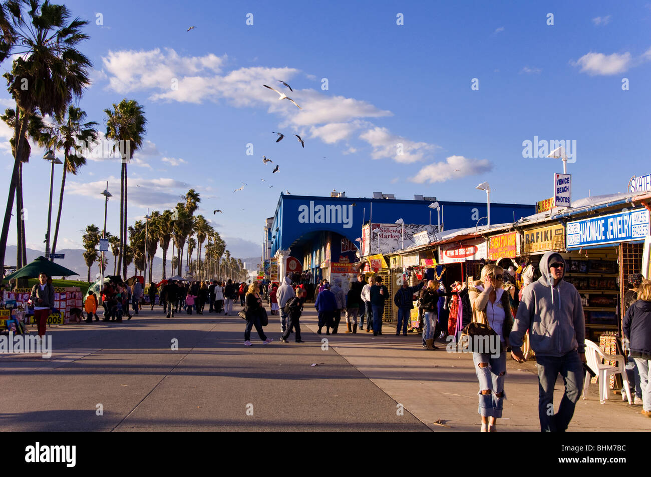 Los Angeles Beach Stores Stock Photo - Alamy