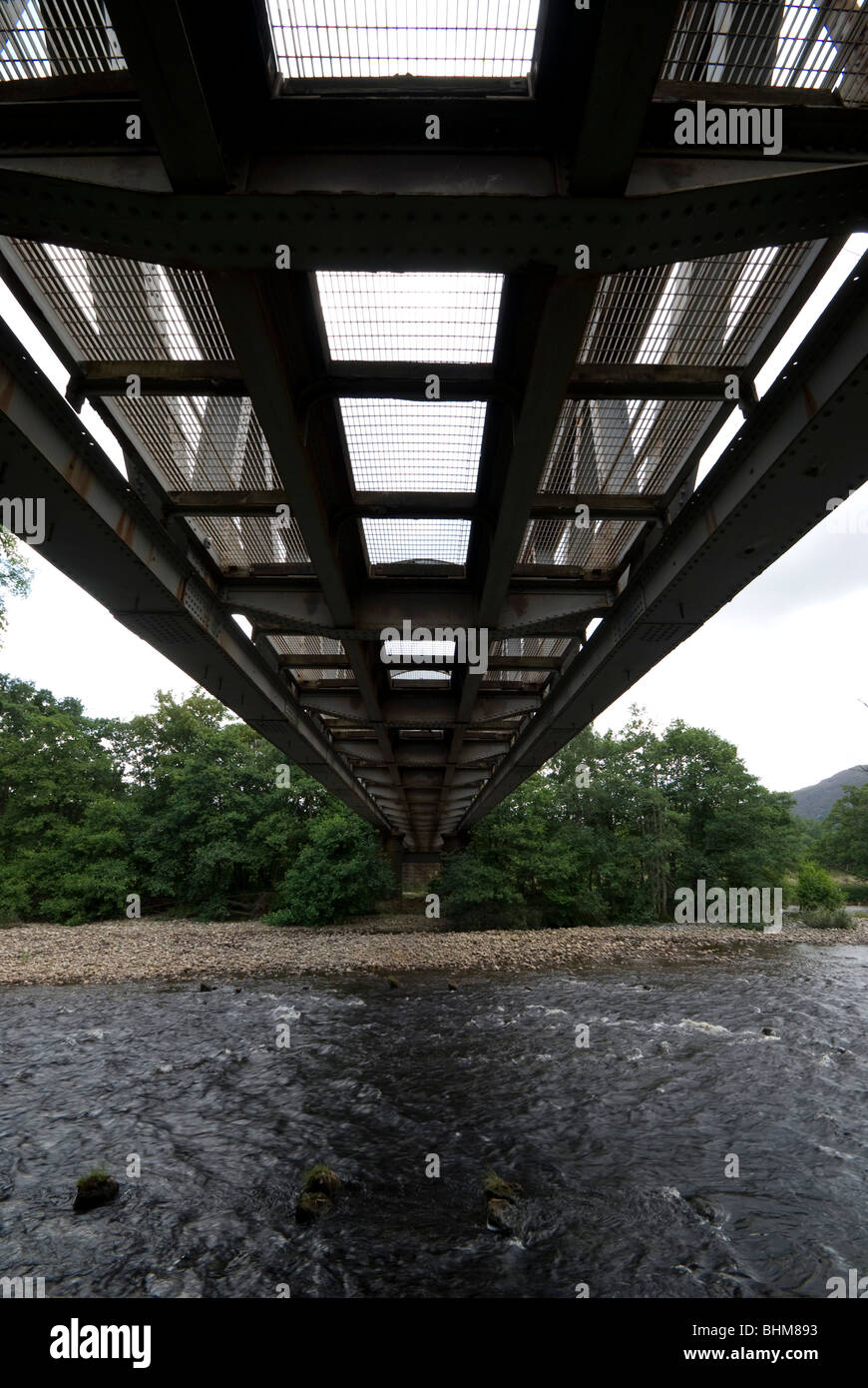 Underside of railway bridge hi-res stock photography and images - Alamy