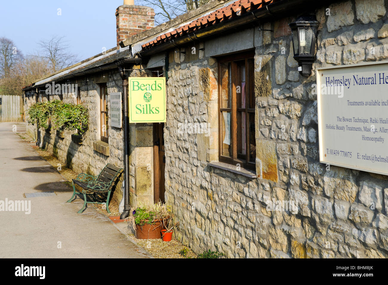 Small town shops uk hi-res stock photography and images - Alamy
