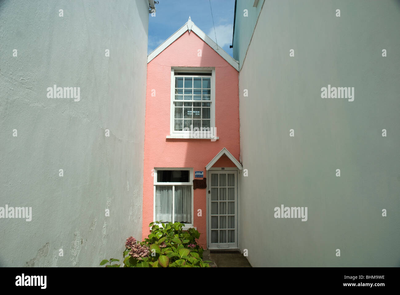 Narrow pink house, Appledore Devon England Stock Photo - Alamy