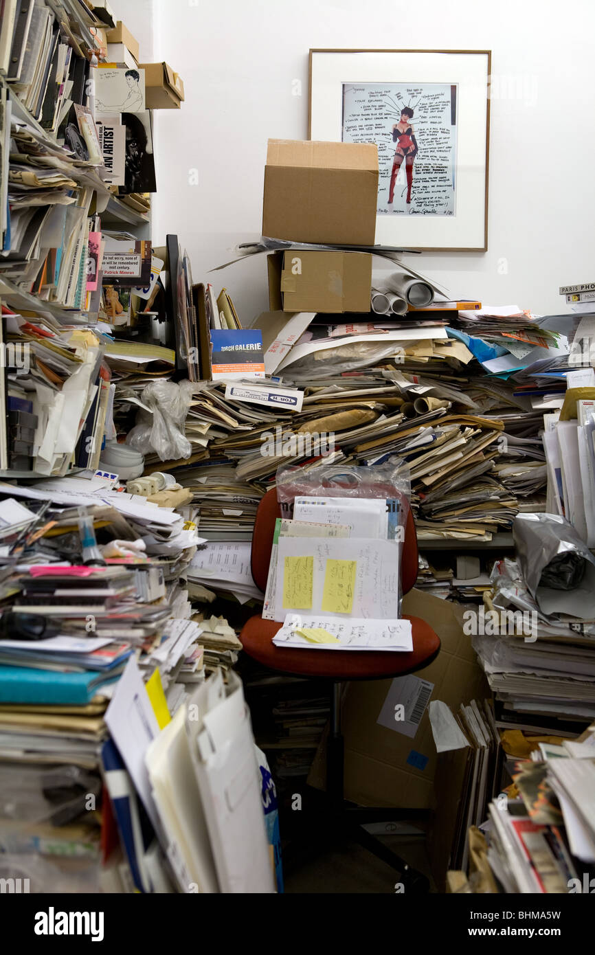 Art confusion hi-res stock photography and images - Alamy