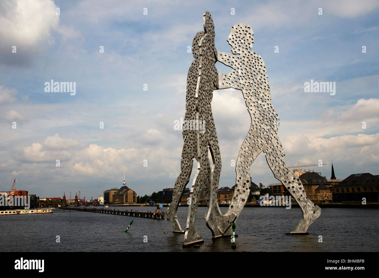 Statue sculpture riverfront hi-res stock photography and images - Alamy