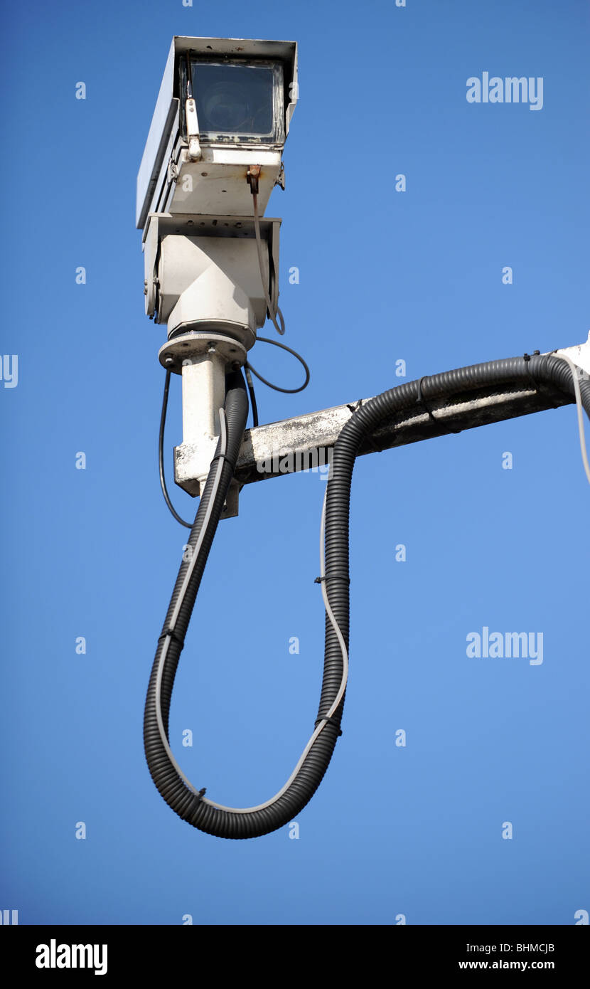 Security camera town centre hi-res stock photography and images - Alamy