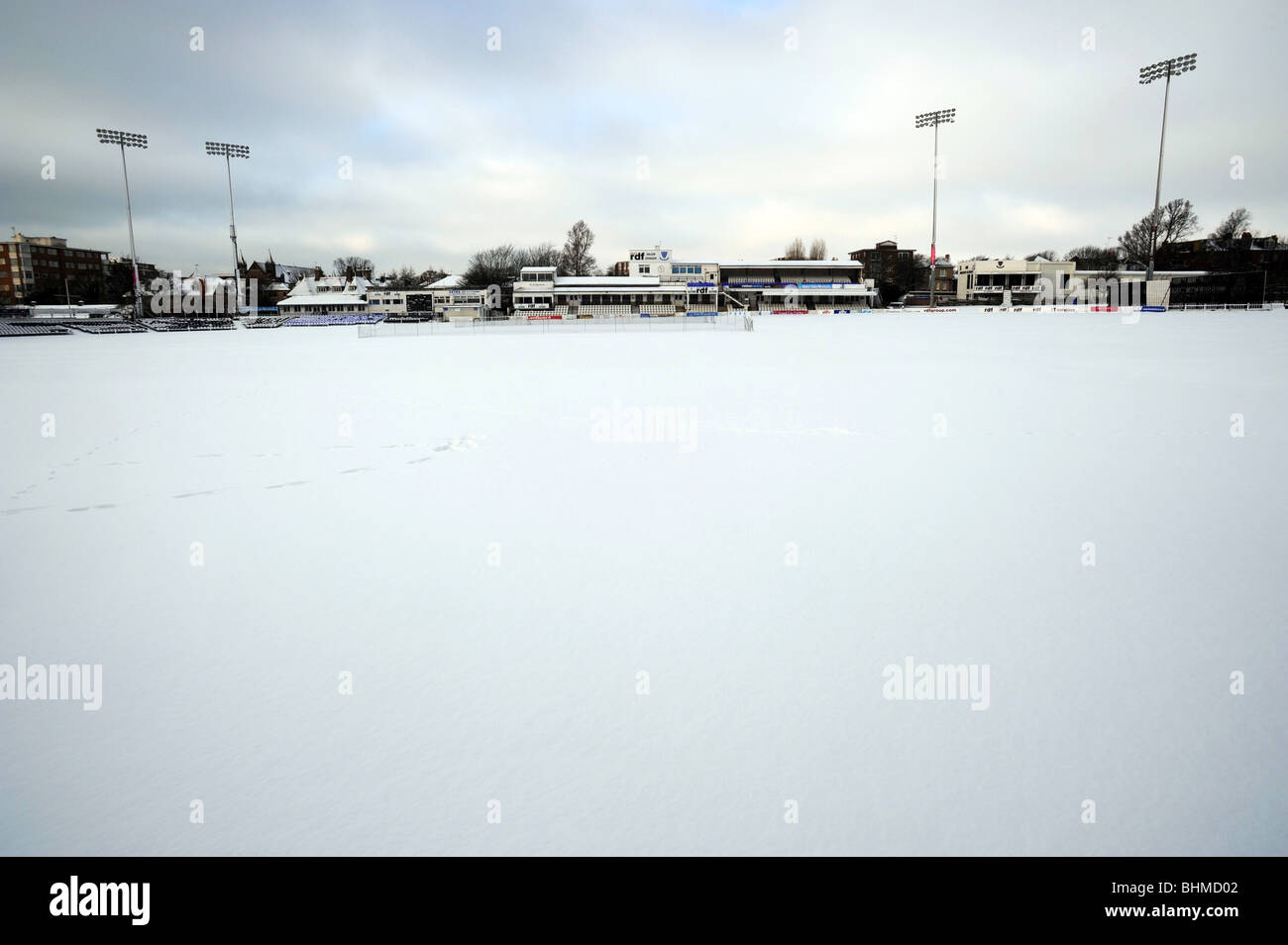 Cricket ground in the snow hi-res stock photography and images - Alamy