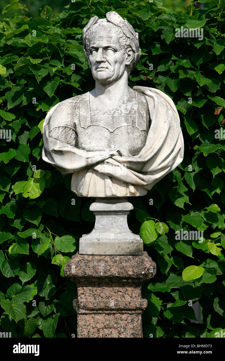Julius caesar and flowers hi-res stock photography and images - Alamy